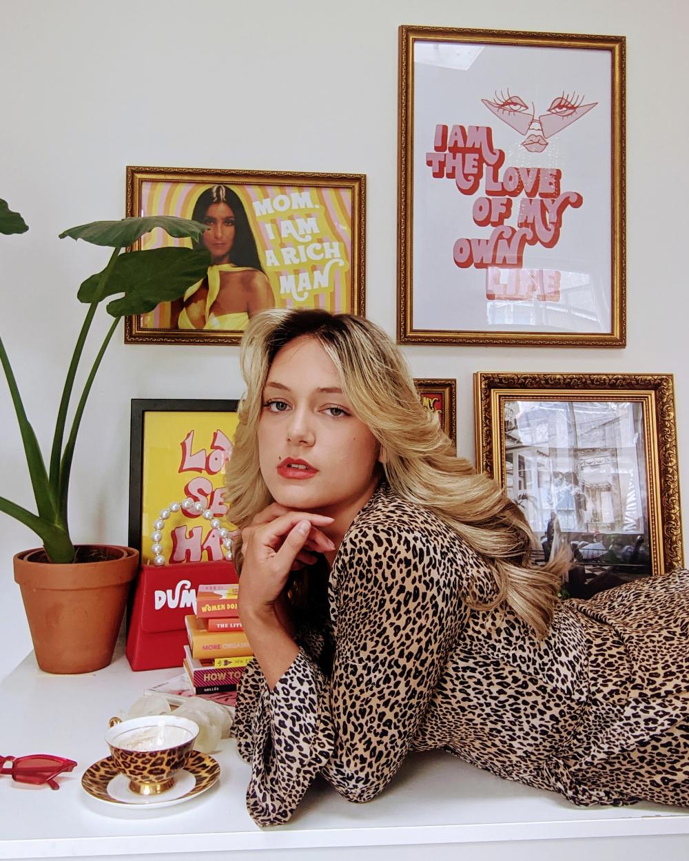 أفضل 3 قنوات بودكاست لتطوير الذات و التحفيز - مجلة هي